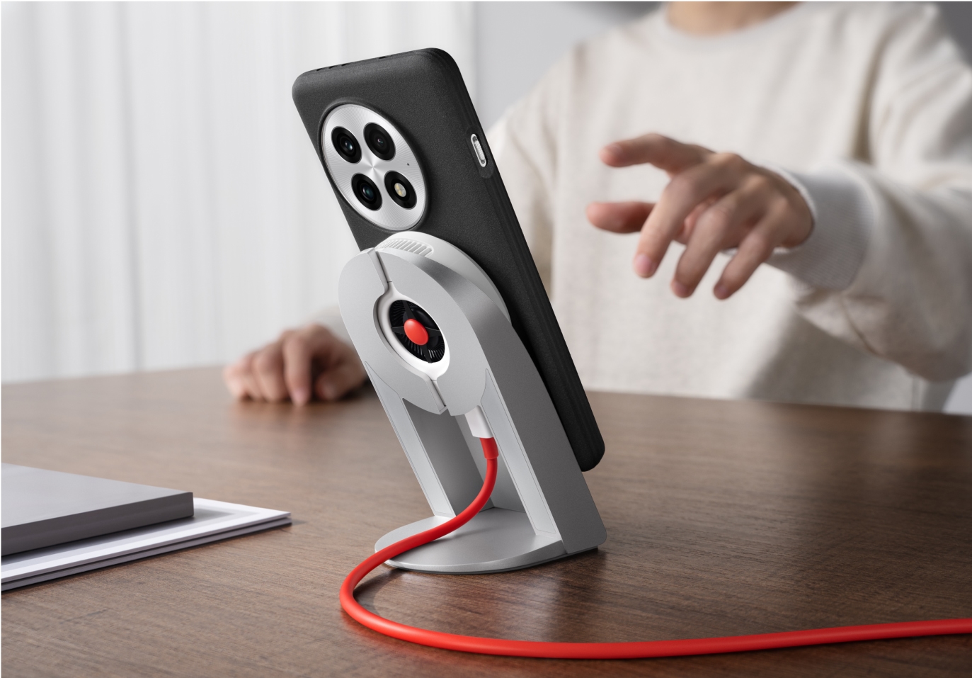 Buy OnePlus AIRVOOC 50W Magnetic Charger Stand - OnePlus (Malta)